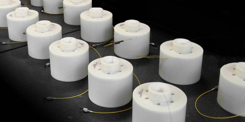 Disposable fiber-optic spool for underwater vehicles